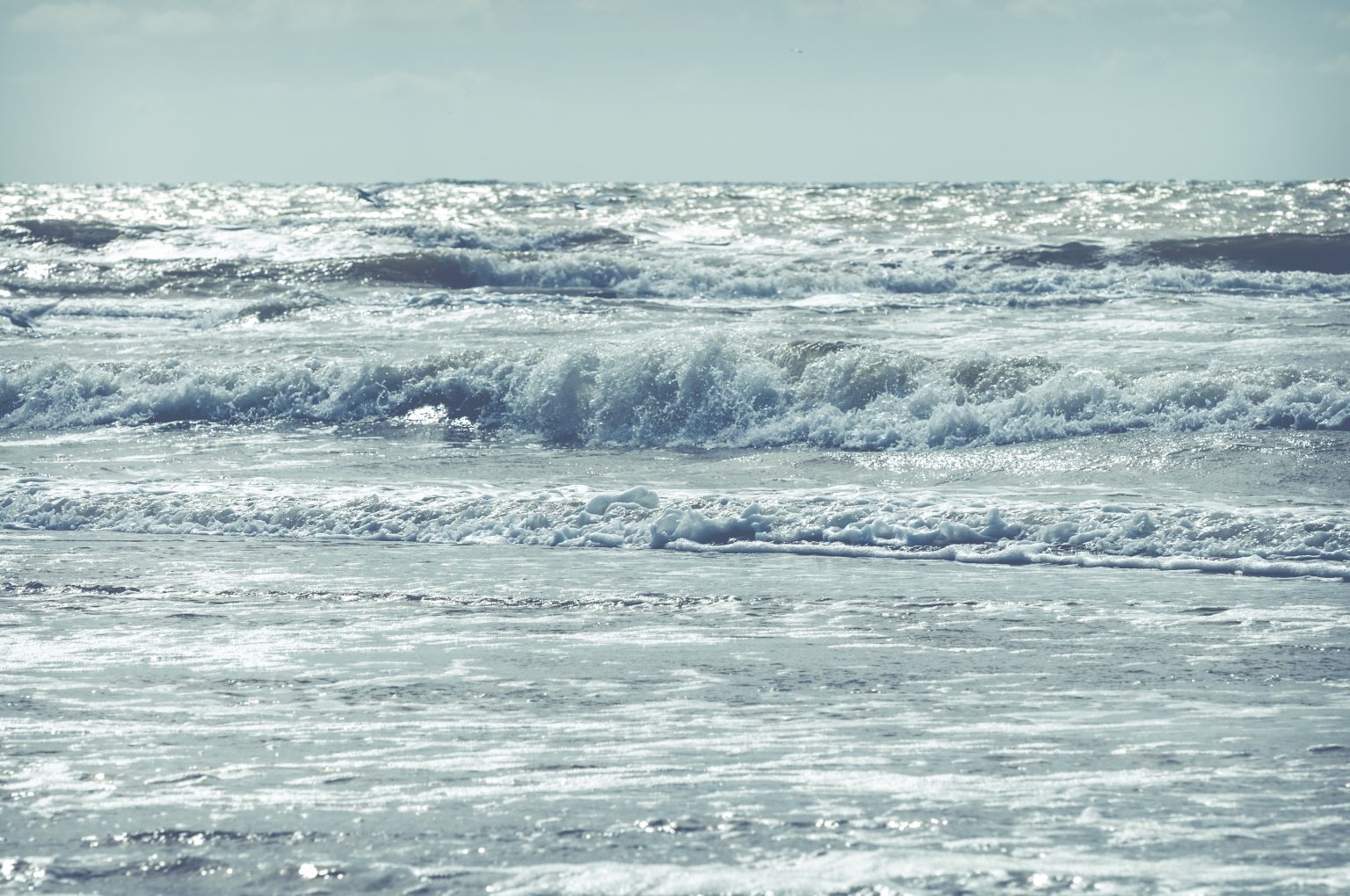 Beach waves background - PatternPictures