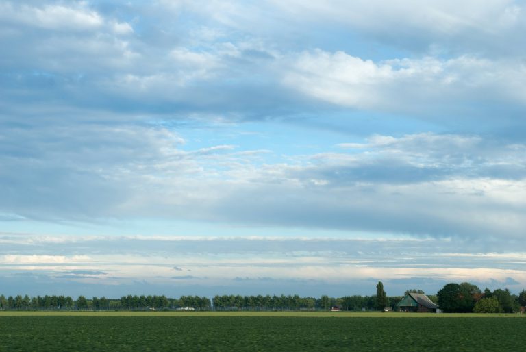 Stretched clouds landscape - PatternPictures